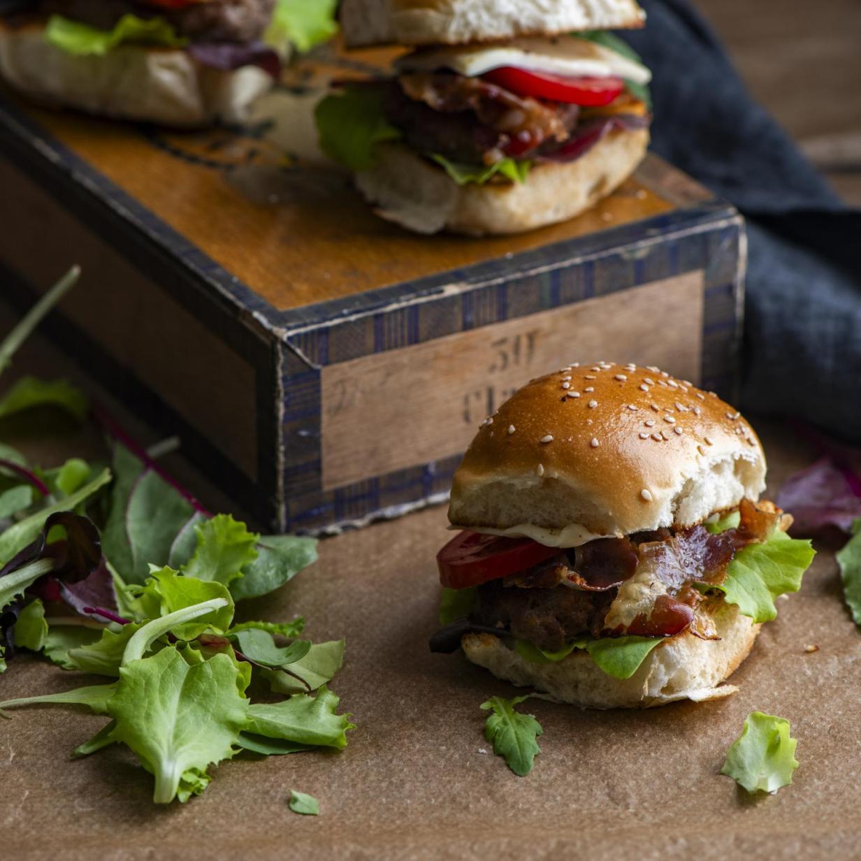 Wilder Mini-Burger mit Hirsch