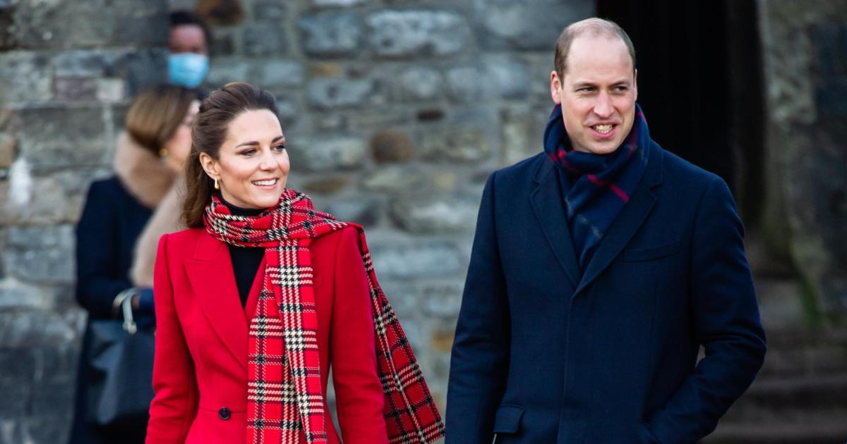Kate Anne Und Meghan Zeigen Vor So Trägt Man Tuch Und Schal
